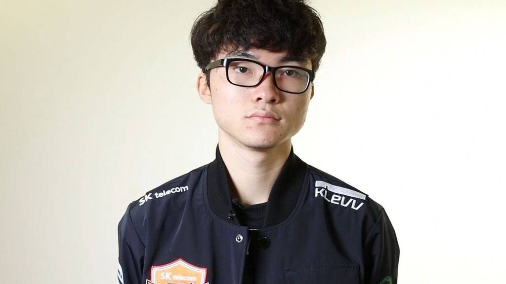 Faker arrasa en su debut haciendo stream en Twitch superando los 245 ...