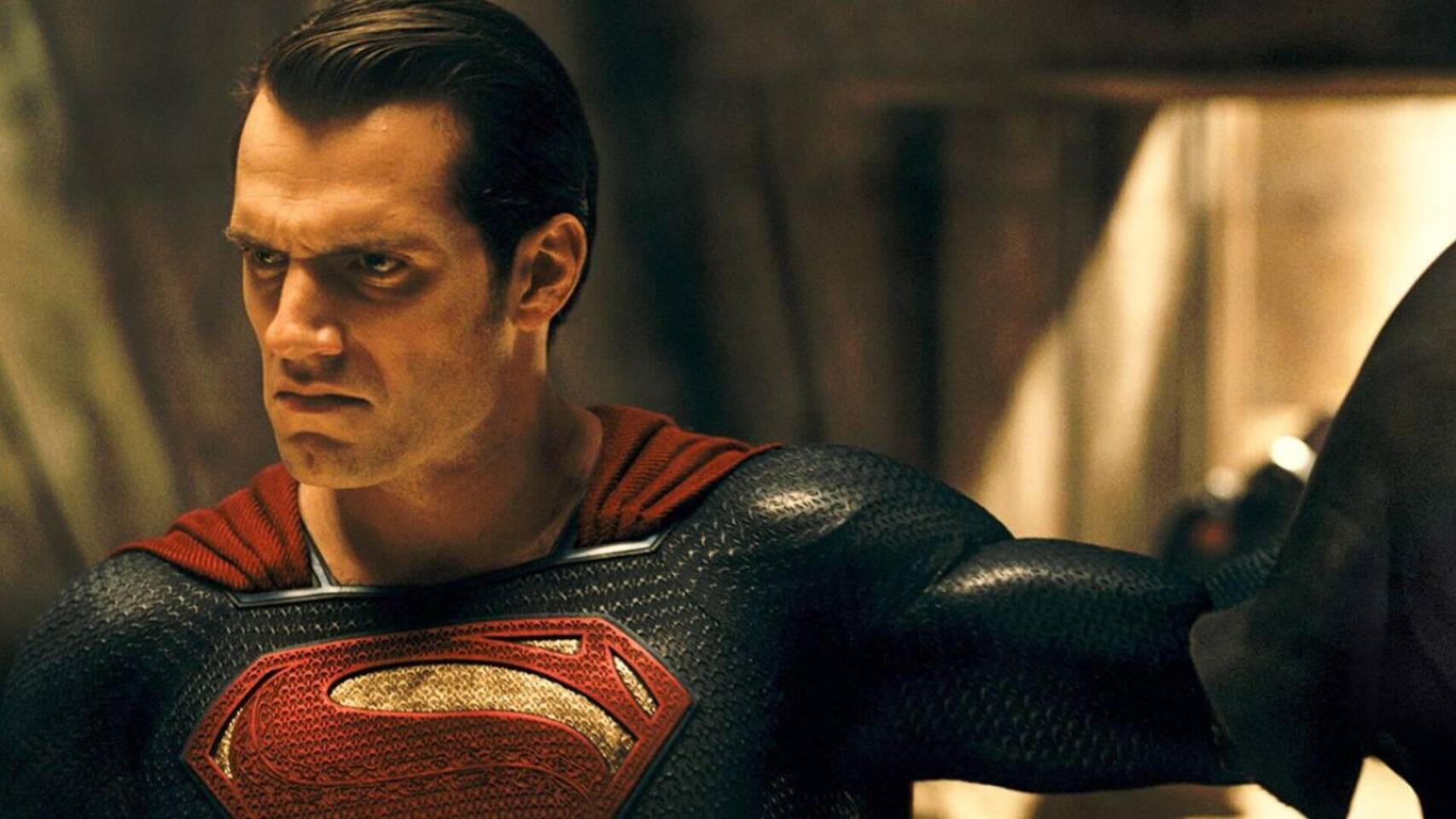 El traje de Superman de Henry Cavill está destrozado: Un actor lo ...