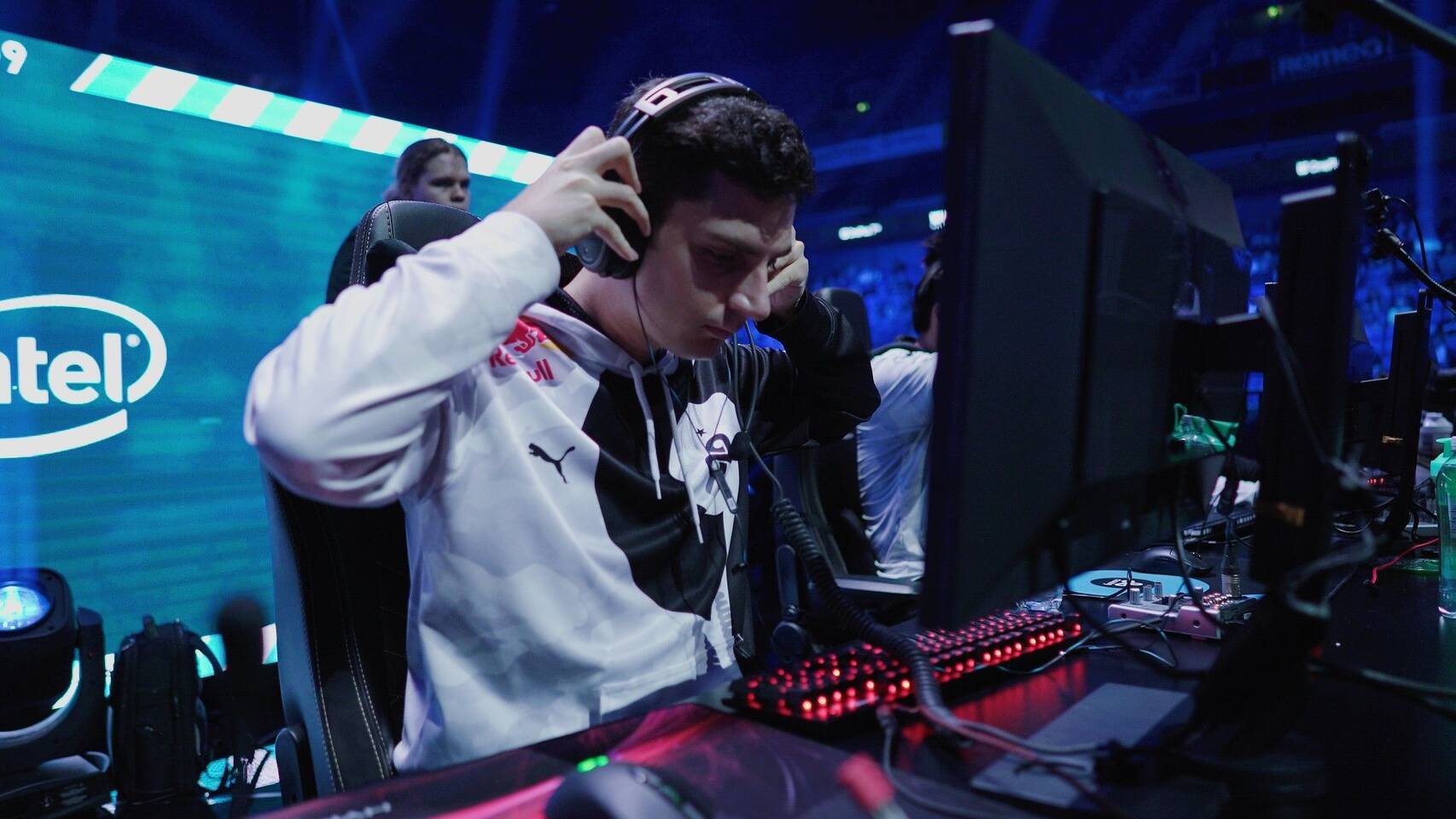 Mixwell se marca otro ACE con la AWP que está dando la vuelta al mundo ...