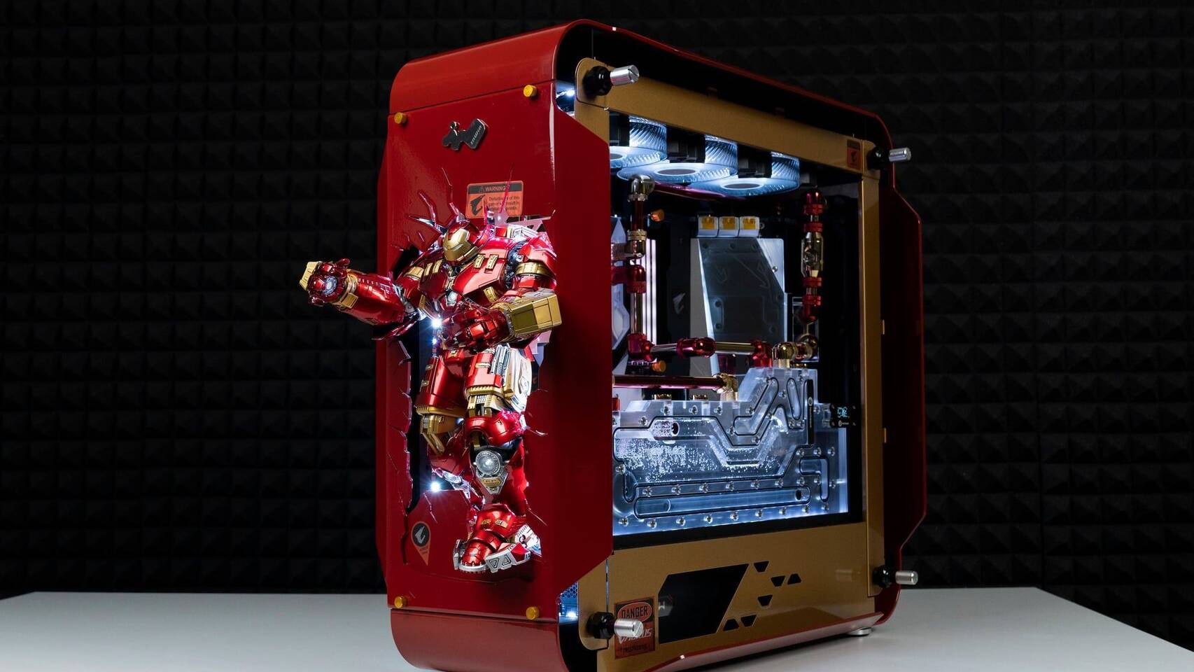 El PC Modding de los viernes: Iron Man y su armadura Hulkbuster ...