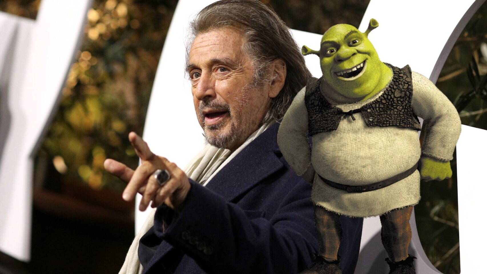 Se descubre que Al Pacino tiene una funda de móvil de Shrek y las redes ...