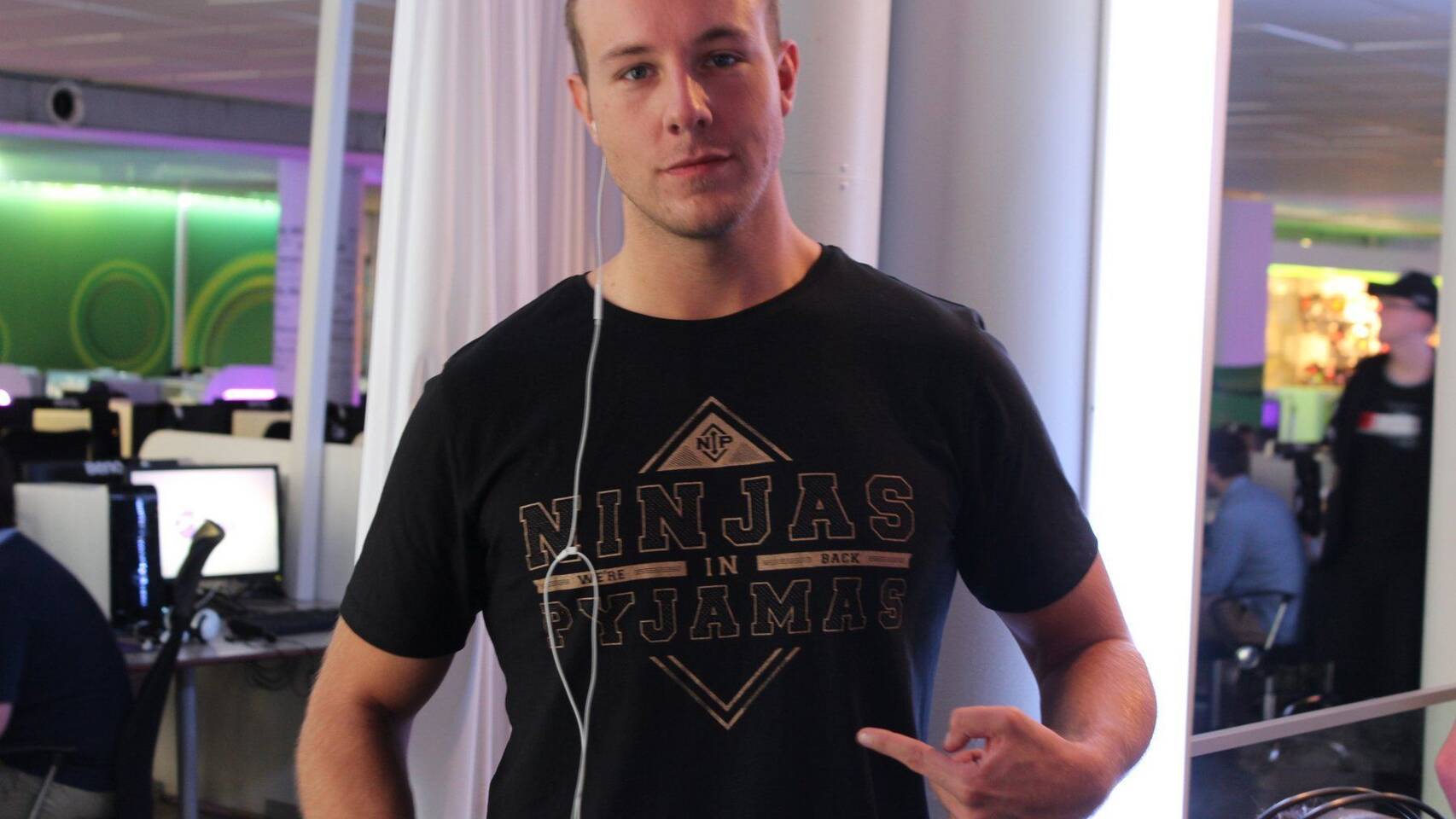 La leyenda del Counter-Strike Heaton publicará su autobiografía en ...