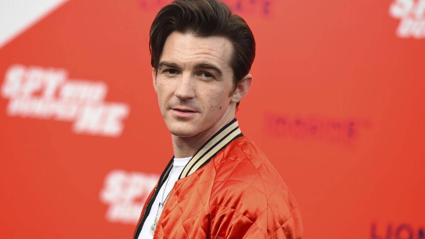 Drake Bell, actor de 'Drake & Josh', se derrumba y confirma sus ...