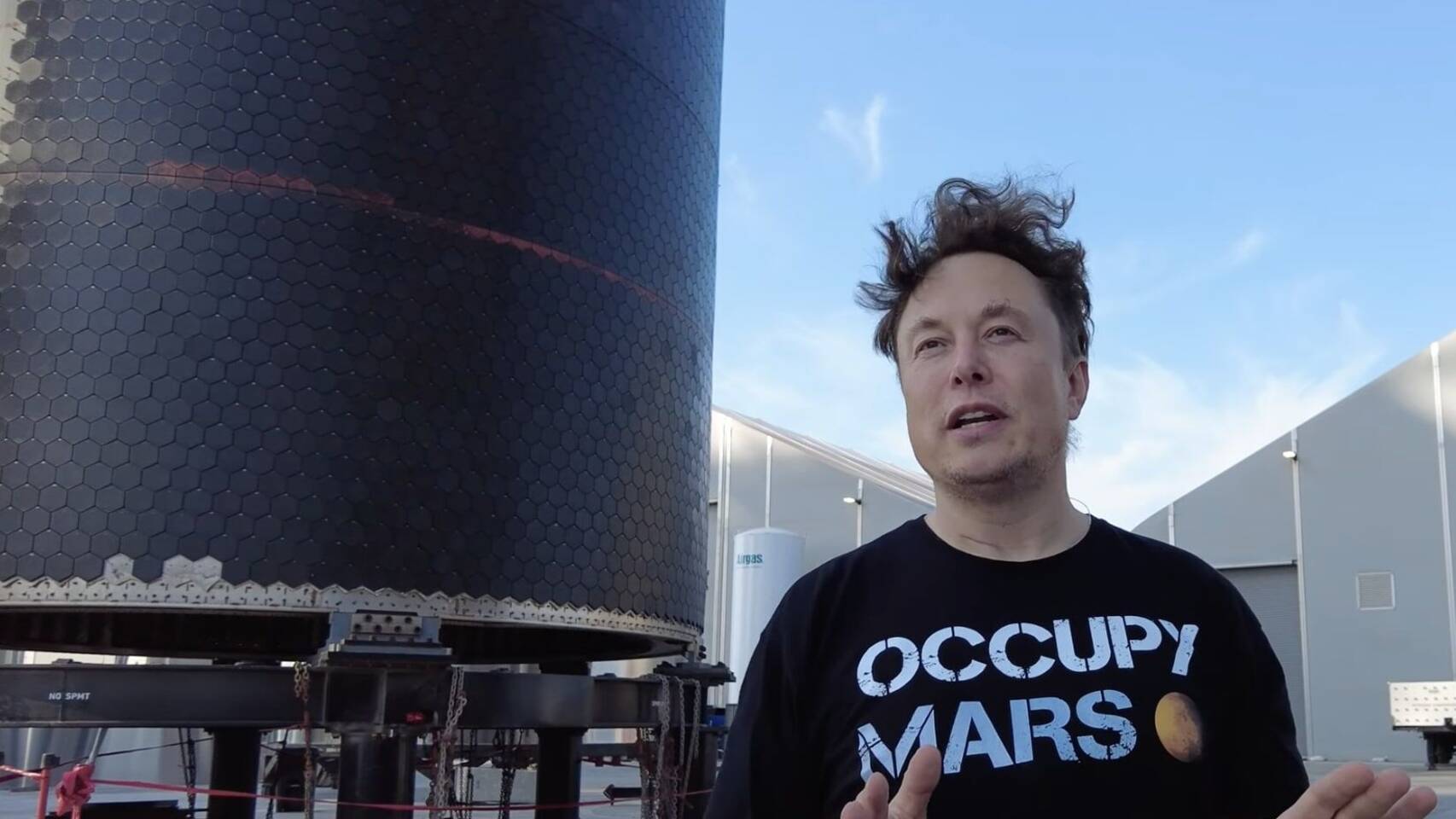 Kjanecaron sexy she welcomed me at the door, led me to a