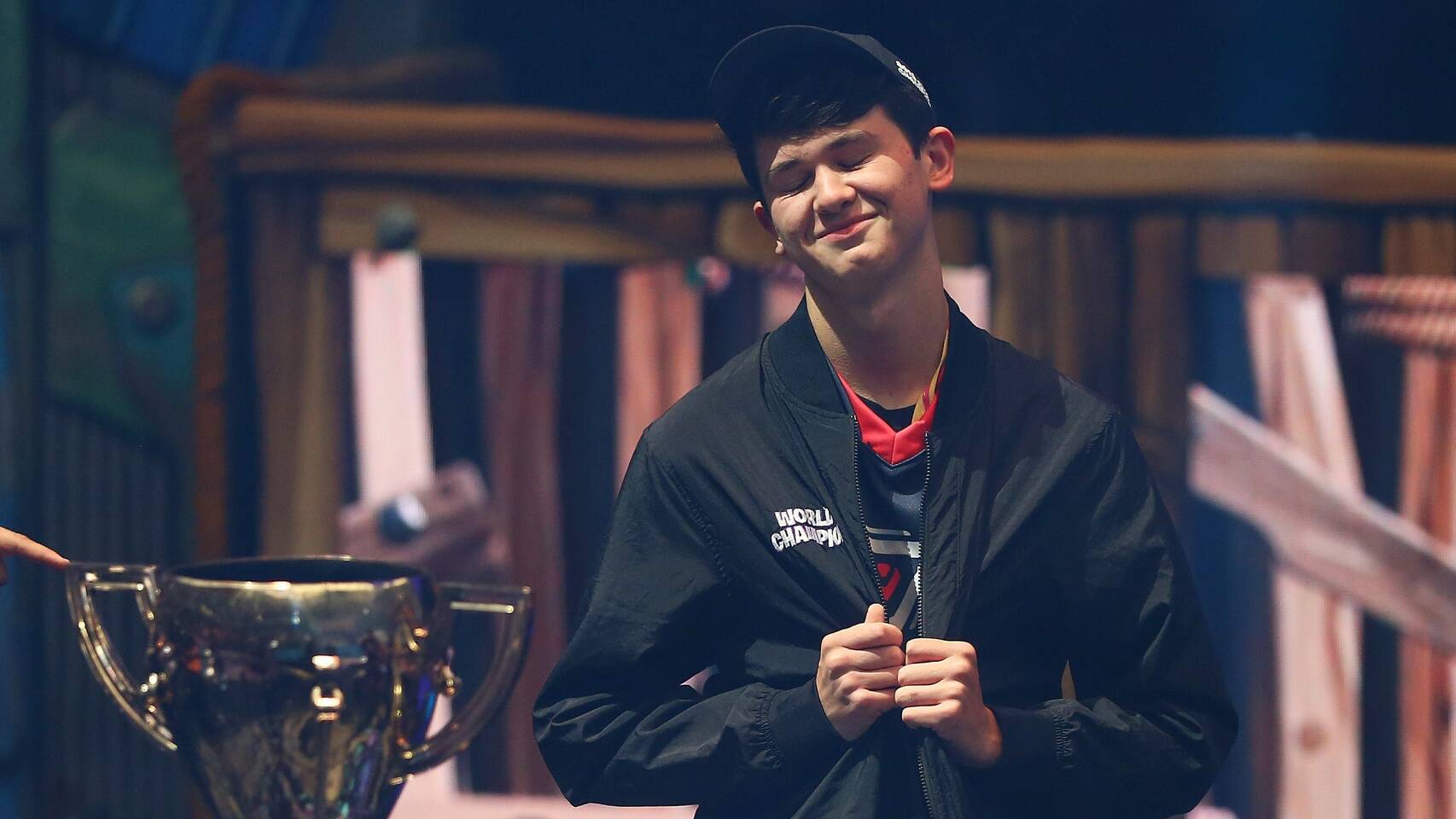Bugha, el ganador del Fortnite World Cup, es perseguido en el juego por ...