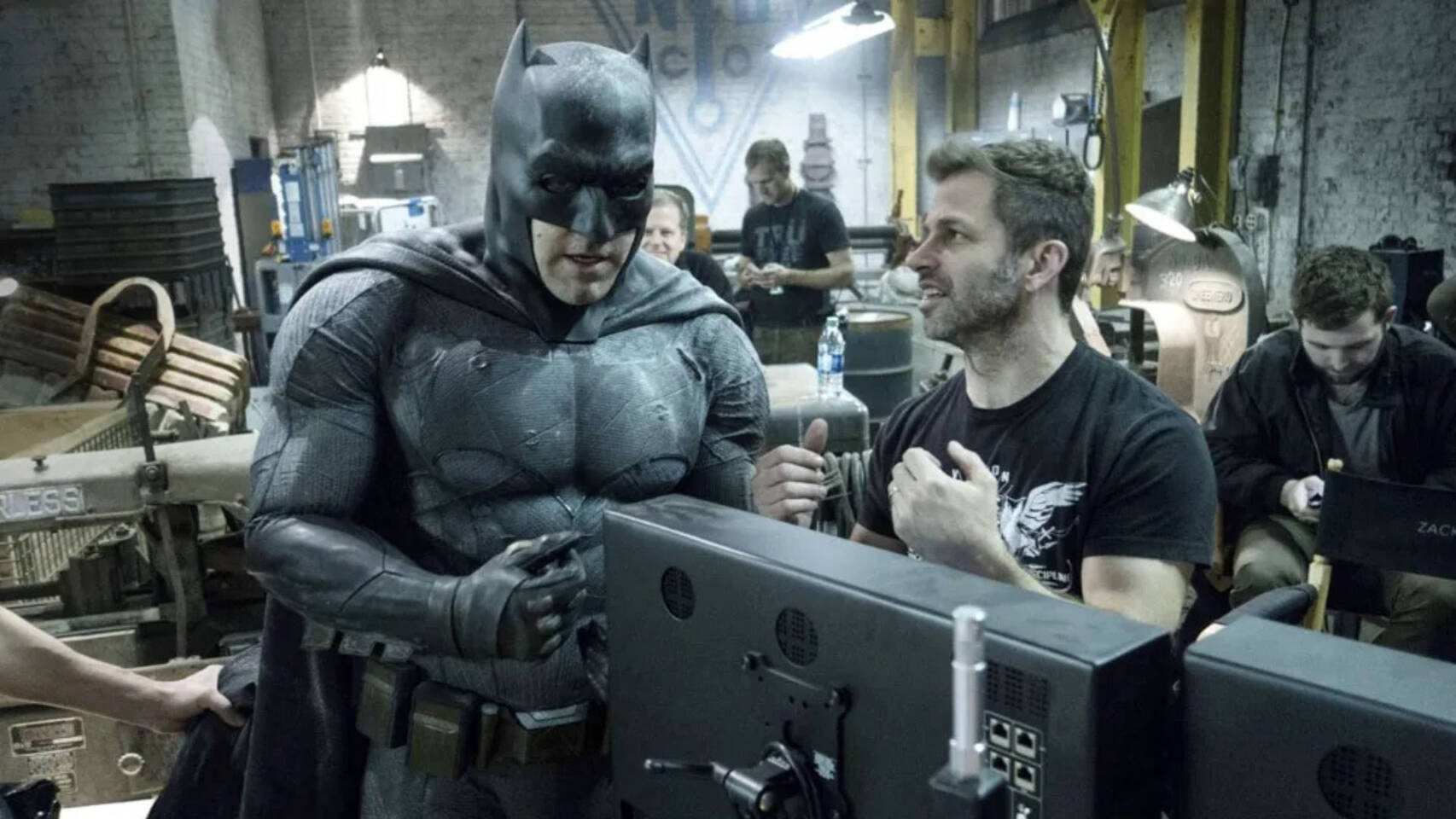 Zack Snyder Revela Una Imagen Inédita De Ben Affleck En Su Traje De