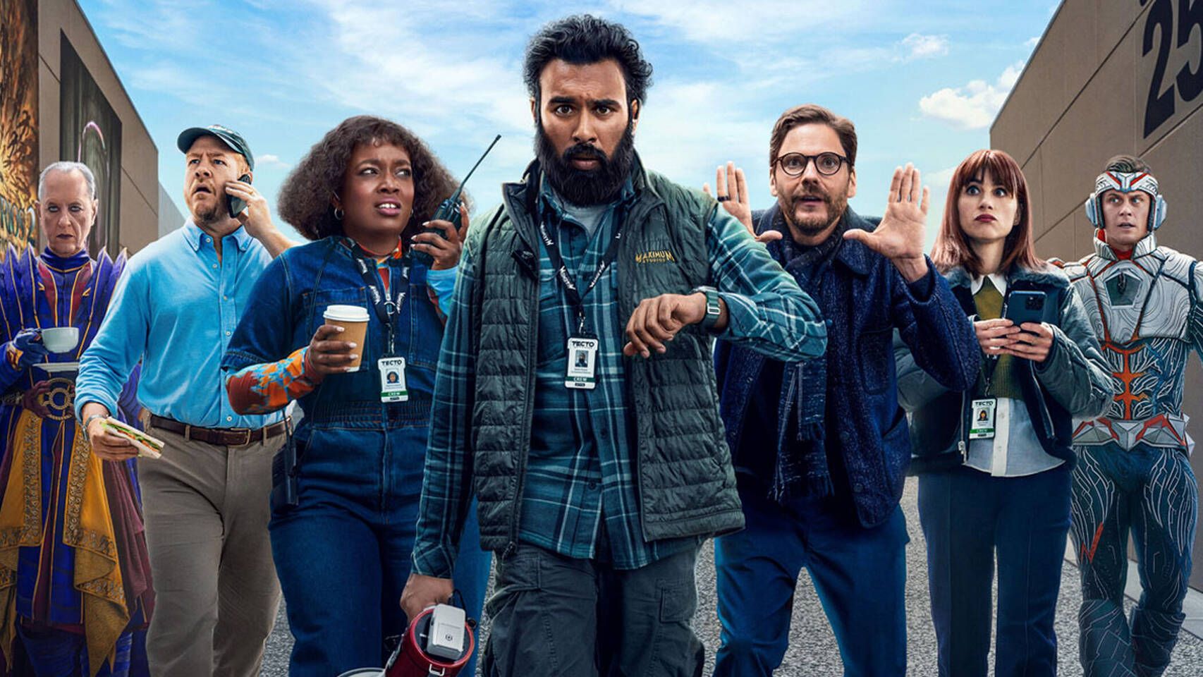 La nueva serie de HBO, que se mofa del cine de superhéroes de Marvel y DC, estrena un tráiler ...