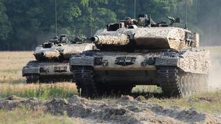 El tanque más letal del mundo: el Leopard 2A8 llega a España con cañón ...