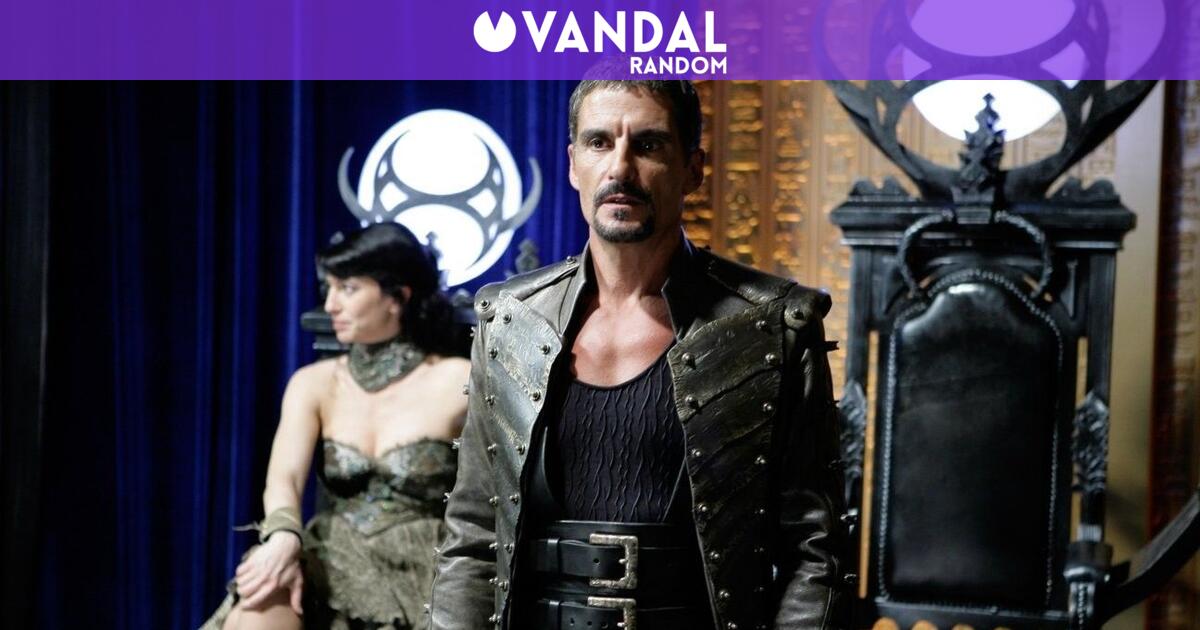 Fallece Cliff Simon, actor de 'Stargate SG-1', en un accidente de ...