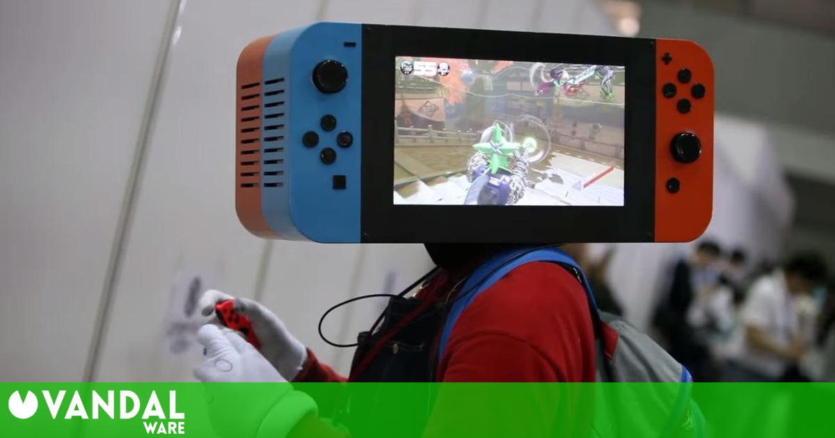 El cosplay del año: ¡Se instala una Nintendo Switch en la cabeza ...
